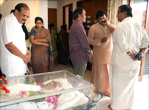 rediff.com: Telugu star Chiranjeevi's father dies